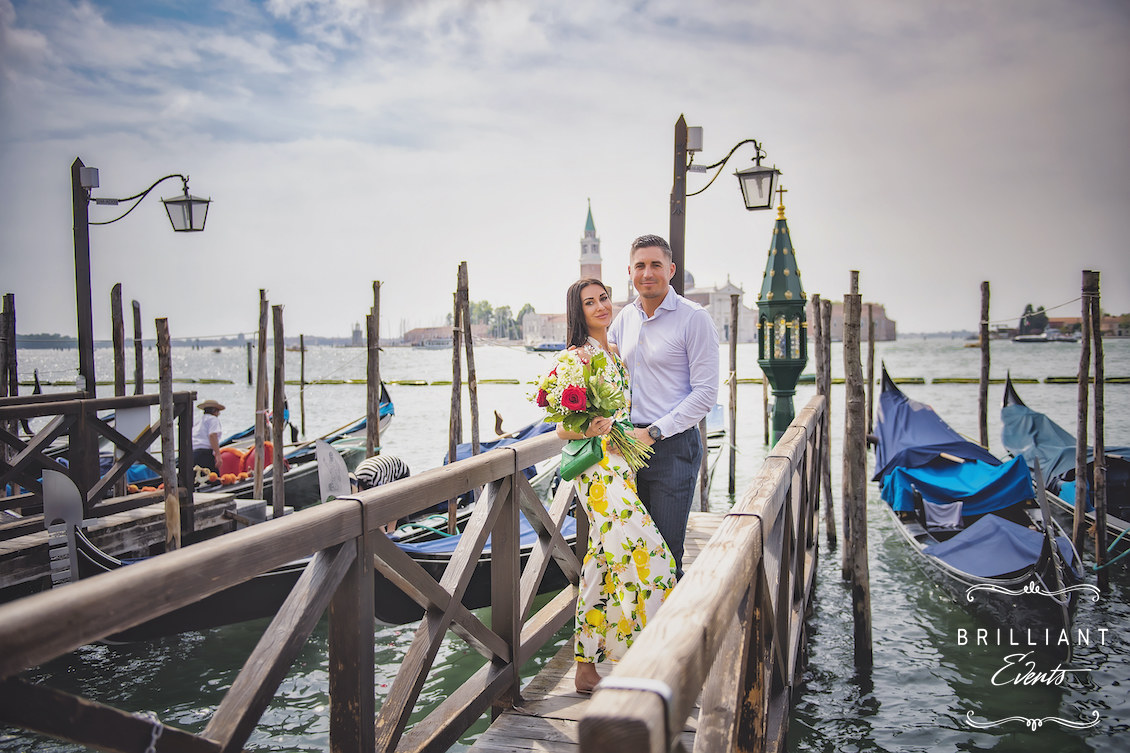 La più romantica proposta di matrimonio in gondola a Venezia Proposal ...