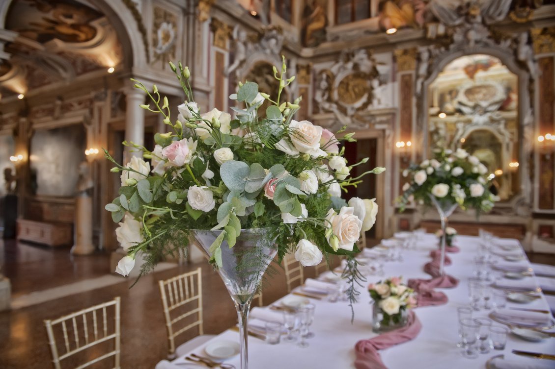 Deliziosi sapori italiani per un banchetto nuziale in un palazzo veneziano